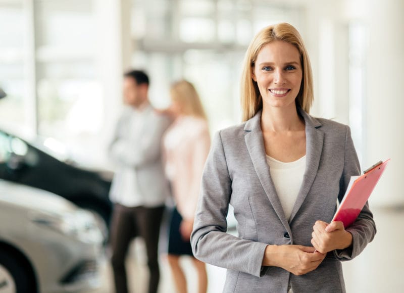 ¿Un vendedor debe saber de ventas o de su producto? - Blog Adecco ...